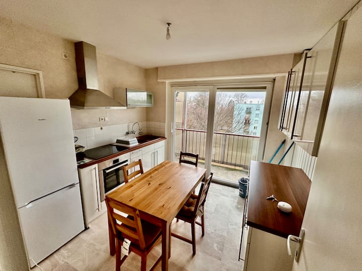 Appartement Entier, Deux Chambres - Mulhouse