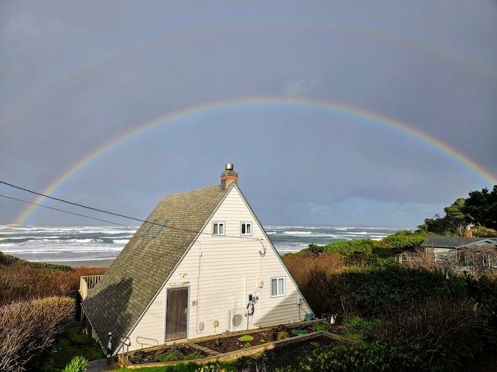 Oceanfront Gem - Waldport, OR