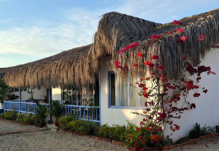 Casa Perla Azul Casa De Playa Con Vista Al Mar - Tumbes