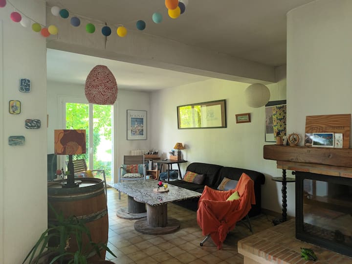 Maison Spacieuse, Au Vert - Latresne