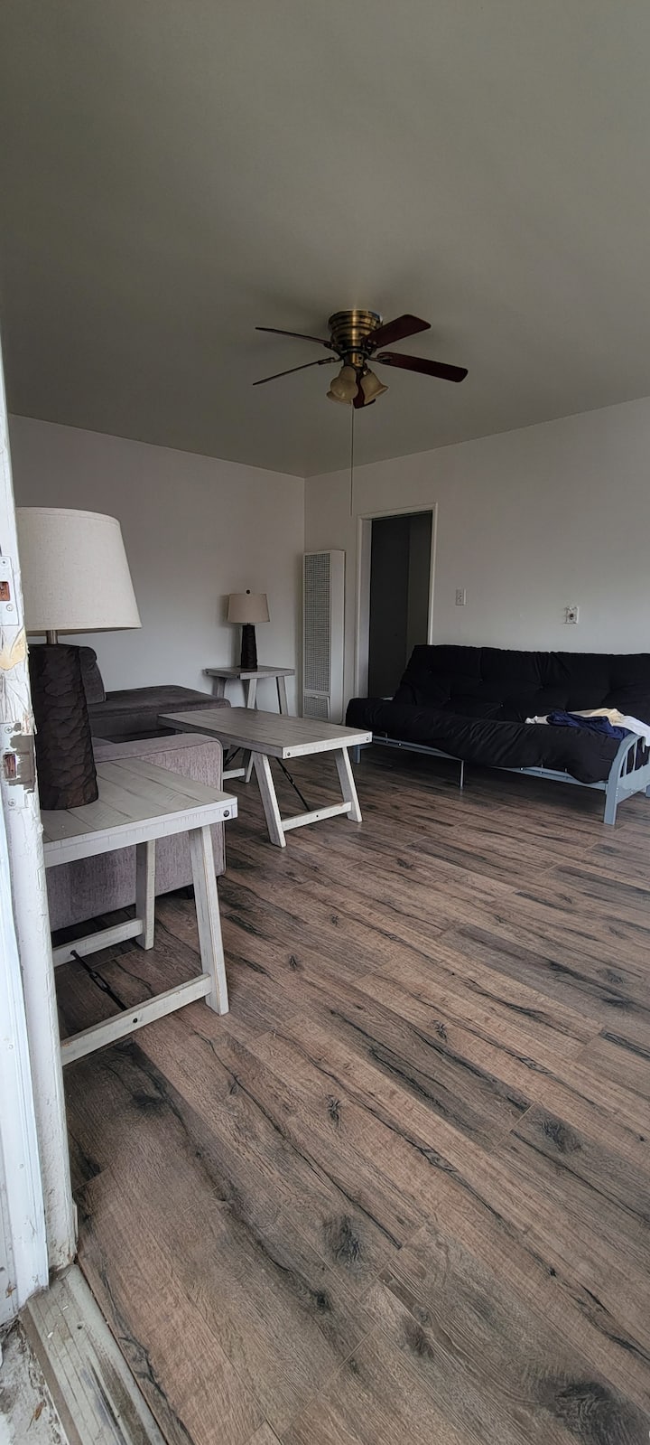 Whole 2 Bedroom 1 Bath Guest House. - Los Angeles, CA