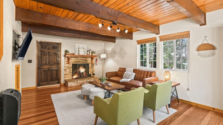 Pet-friendly Cabin | Trails Nearby | Private Deck - Running Springs, CA