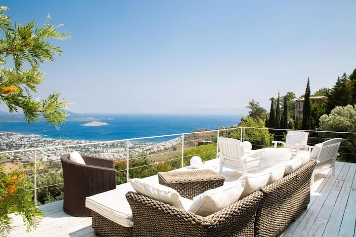 Mythical 5br Villa • Private Pool • Aegean Views - Turgutreis