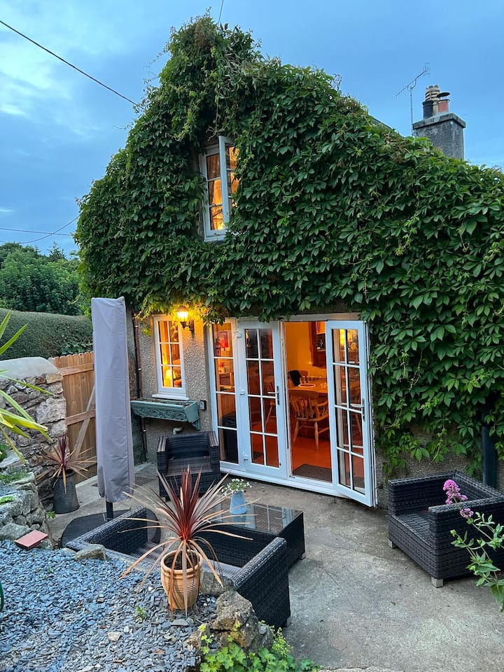 Llanbedrog Beach Gem - 3 Bed Cottage/pod - Pwllheli