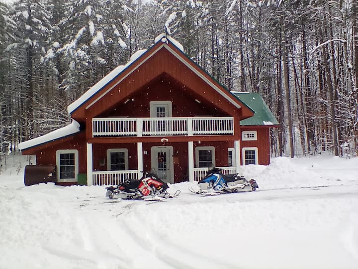 Rustic
Adirondack Cabin - Adirondack Mountains