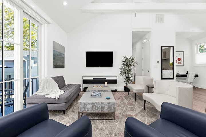 Stunning North Beach Getaway W/ 
Inground Pool - North Beach, MD