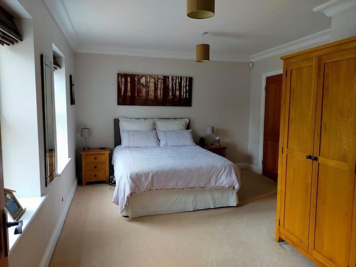 Comfortable En-suite Bedroom In Quiet Location. - Stockton-on-Tees