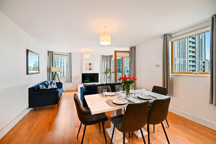 Spacious 12th Floor Apartment In Canary Wharf - London