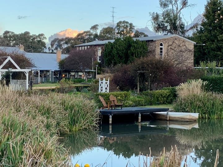 Blue Mountains Large Group Farm Stay  Chapel House - Lithgow