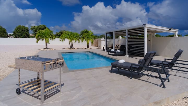 Two Private Villas -Shared Yard And Private Pool - Curaçao