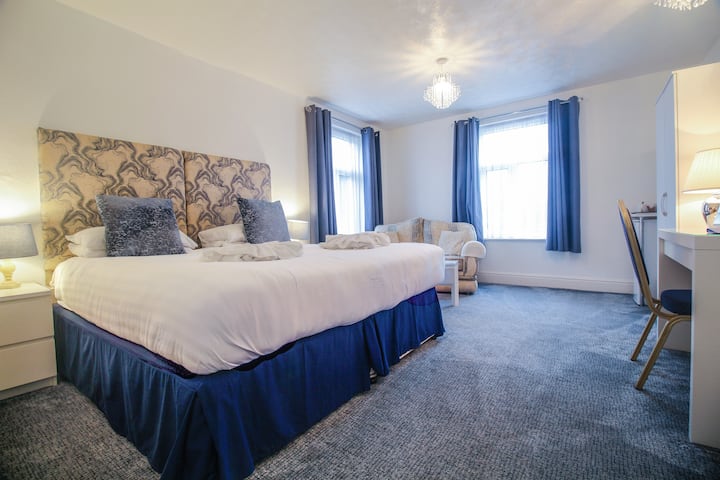 Studio Room 14 With Free Designated Parking Space - Brixham