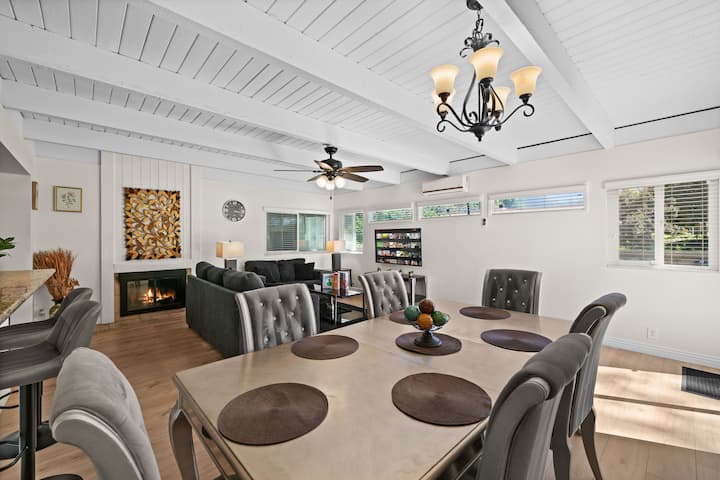 Modern Family Getaway | Beach + Game Room - Irvine, CA
