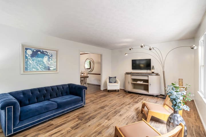 Spacious 4bedroom Home With Private Acre Lot - Cumming, GA