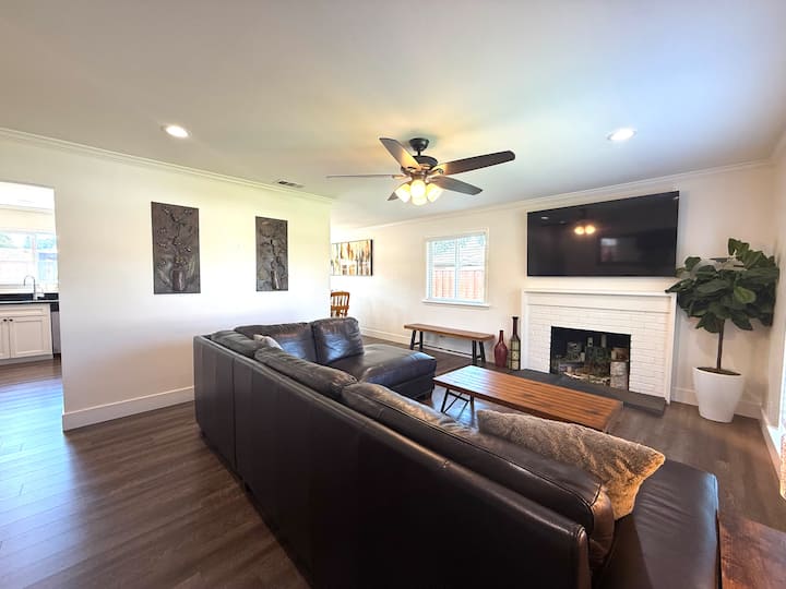 Completely Remodeled With 6 Beds + Steam Shower! - Pittsburg, CA