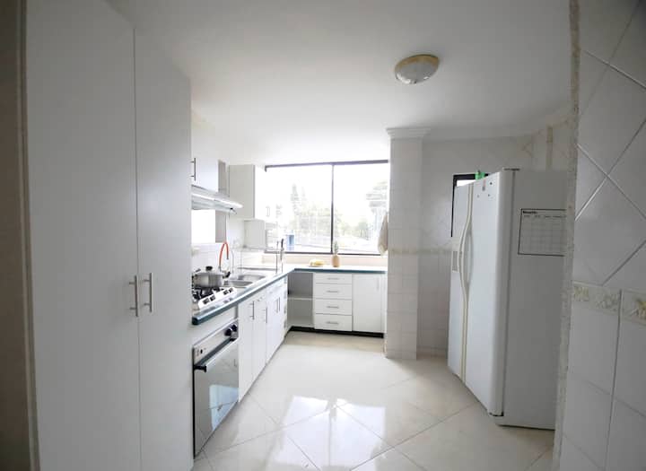 Lovely 4-bedroom Apartment With A Terrace. - Cuenca