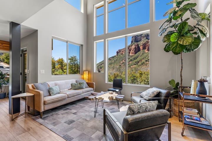 Red Rock Dream Stay - Balcony Views + Creek Nearby - Munds Park, AZ