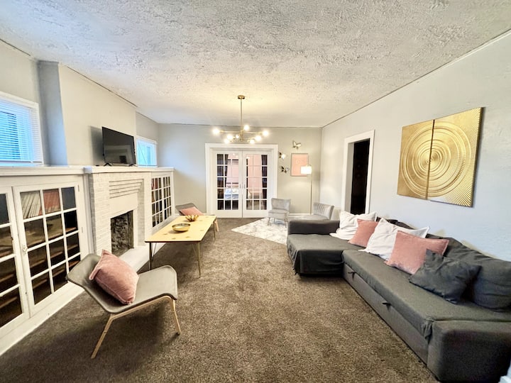 Lovely & Spacious "North-end" 4 Bedrooms - Detroit