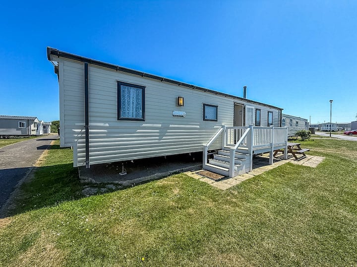 8 Berth Caravan With Decking At Caister Beach In Norfolk Ref 30016s - Winterton-on-Sea