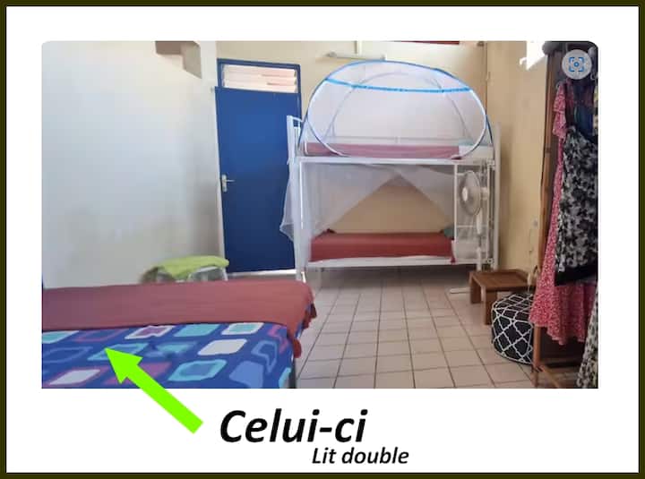 Dortoir Femme Voyageuse, St Louis De Marie Galante - Marie-Galante