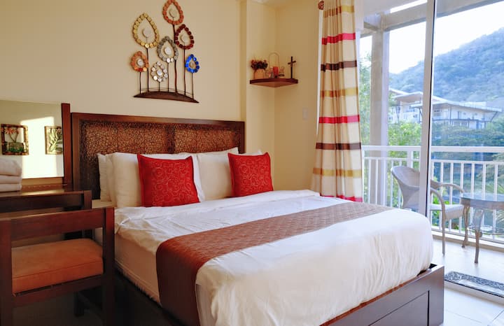 Pico De Loro M-b318 Premium 1br W/ Lagoon View - Tuy