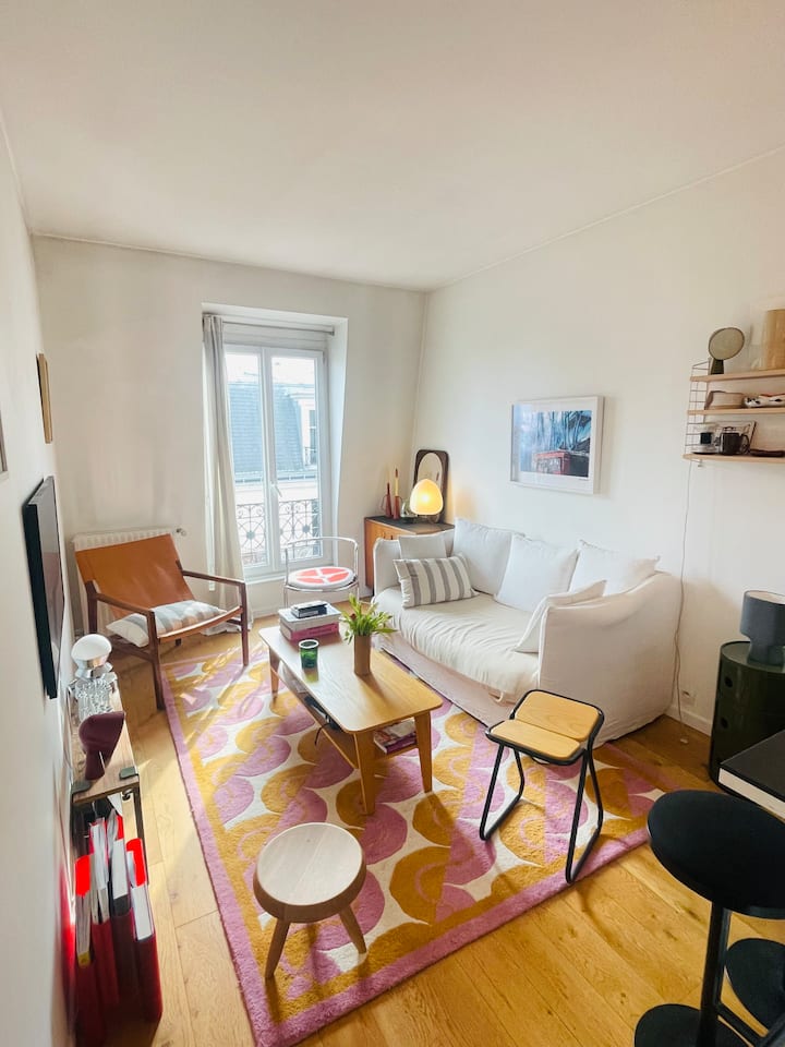 Montmartre Appartement Lumineux Collé Sacré-coeur - Paris