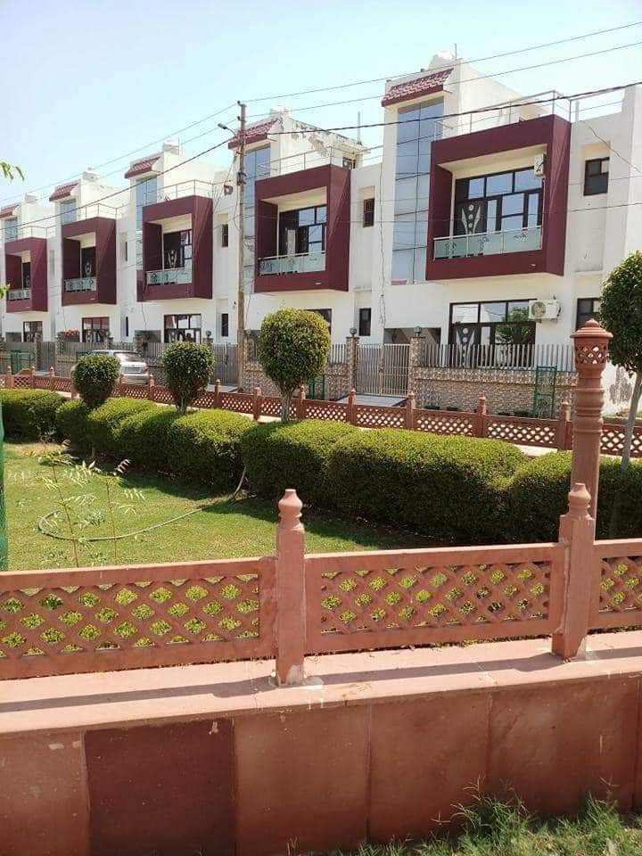 Vats Villa "Feel Like Home, Facilitate Like Hotel" - Vrindavan