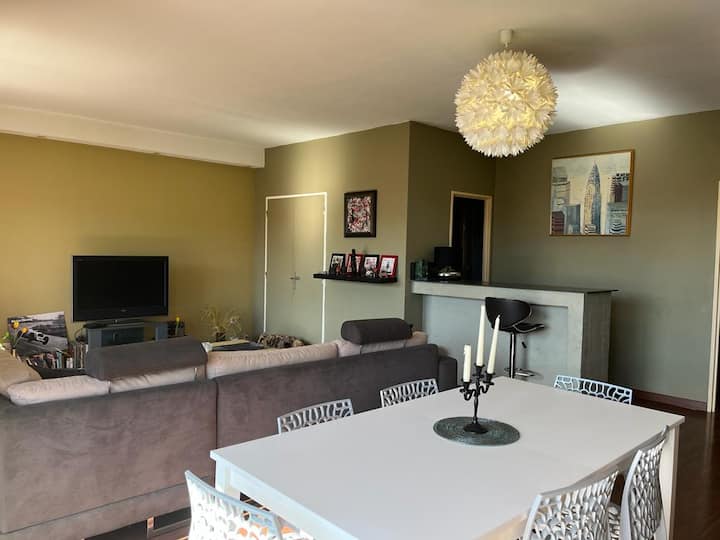 Appartement 100m2,
 2 Lits Doubles - Nîmes