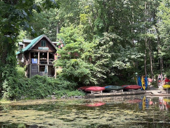 On The Water At North Bridge Cove, Patio And Sauna - Brattleboro, VT