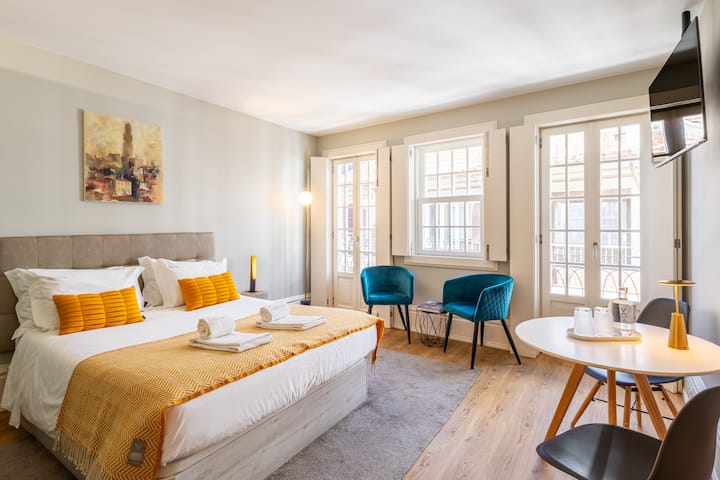 Lovely Balcony Flat F | By Casaporto.207 - Oporto