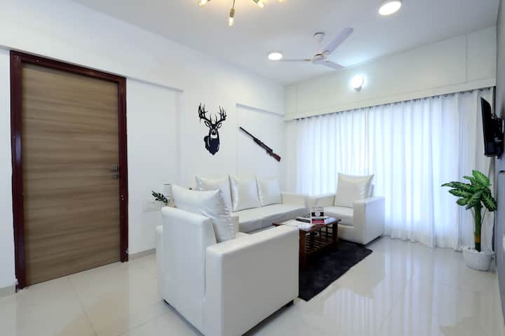2 Bedroom- Professionally Managed - Mumbai
