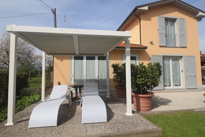 Casa Indipendente Con Parcheggio Interno - Lucca