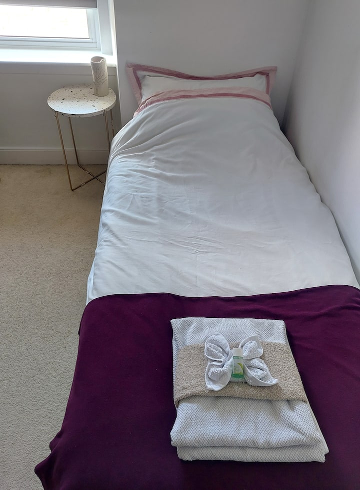 Huge Single Bedroom In Edinburgh - Edimburgo