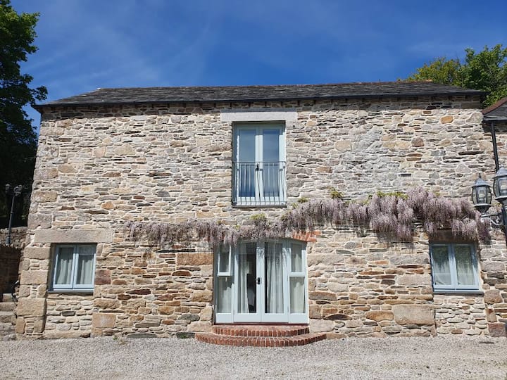 Family-size Threshing Barn With Outside Play Area - Boscastle