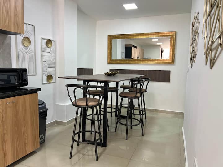Hermoso Apartamento De 3 Habitaciones - コロンビー メデジン