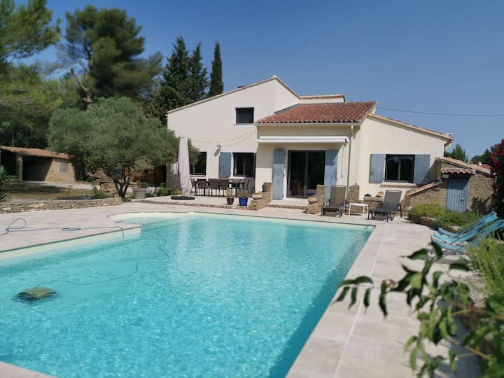 Villa Piscine 5 Chambres, Très Calme Grand Terrain - Miramas