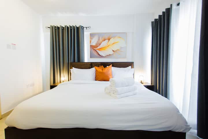Lovely Furnished Serv Studio Apartment W/ Pool - Accra