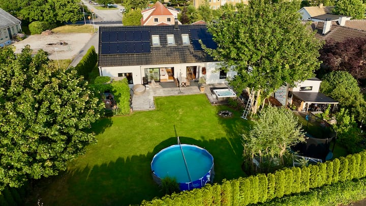 Spacious Modern Villa With Jacuzzi Close To Beach - Lund