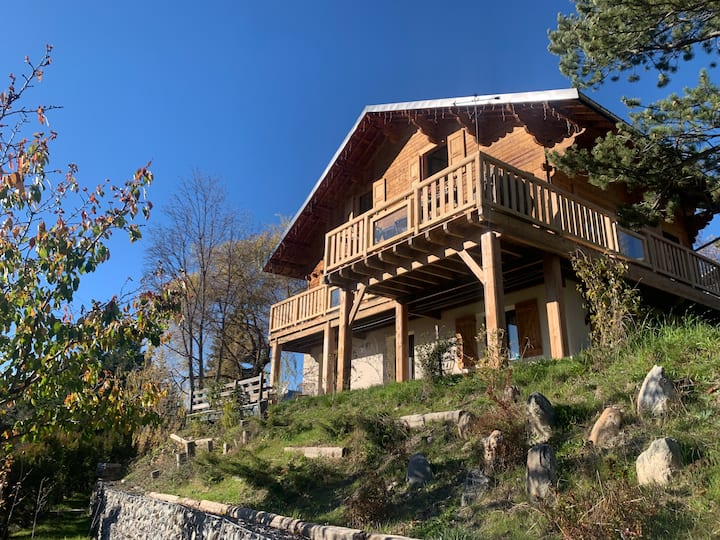 Chalet Des Cimes: Magnifique Logement Dans Chalet - Alpes-de-Haute-Provence