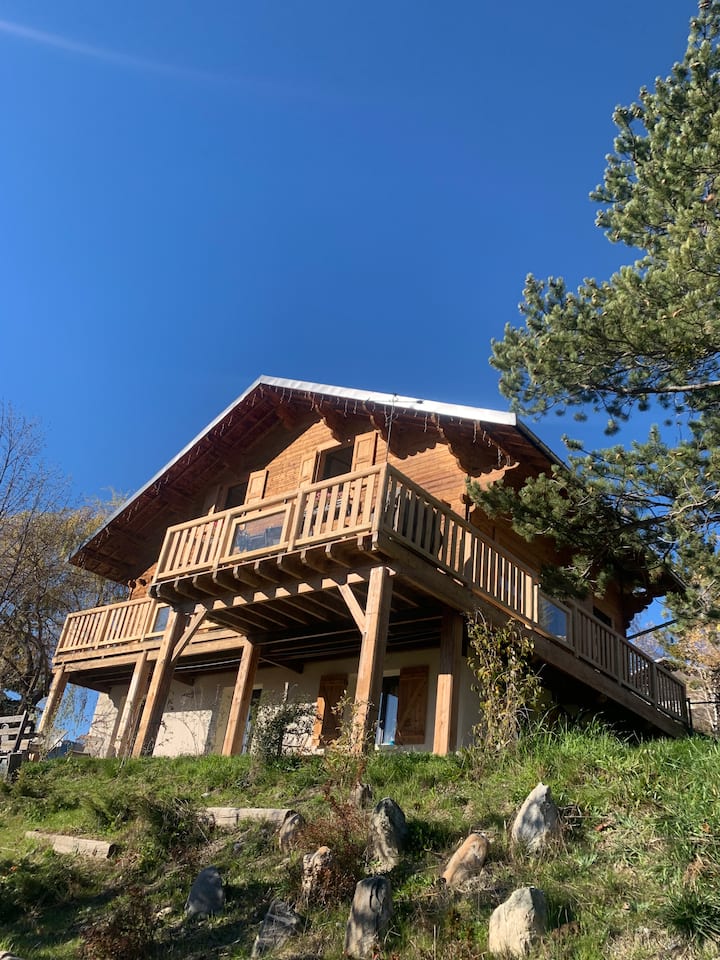 Chalet Des Cimes: Magnifique Logement Dans Chalet - Alpes-de-Haute-Provence