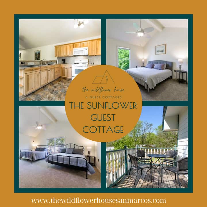 The Sunflower: 2 Bedrooms, 1.5 Bathrooms Cottage - San Marcos, TX