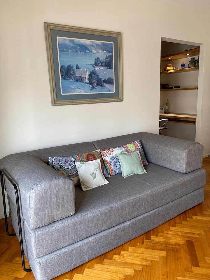 A Metros De Alto Palermo Mall. Digital Nomad. - Buenos Aires