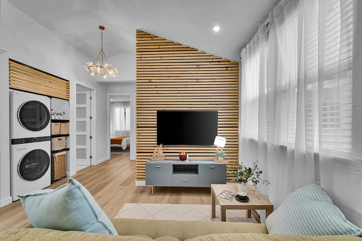 Cozy New Build - 2br/1.5ba In The Heart Of Westla - Los Angeles, CA