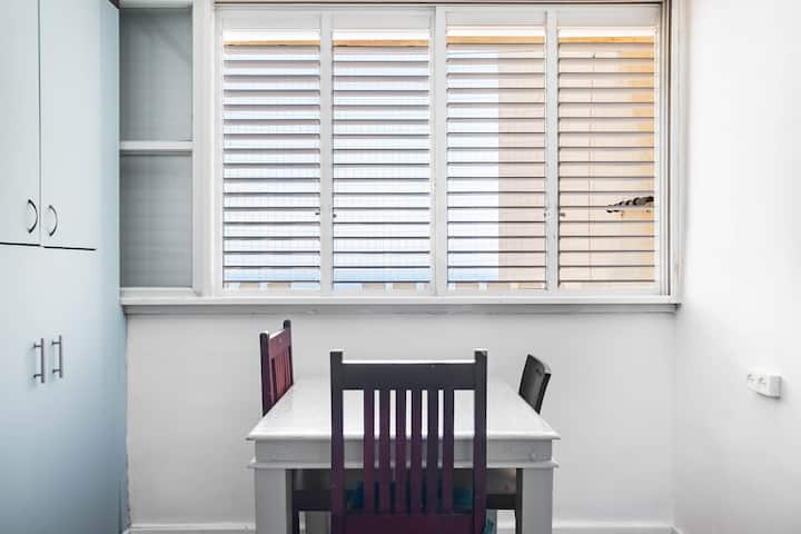 Amazing Room + Private Bathroom, Full Sea View - Tel Aviv-Yafo