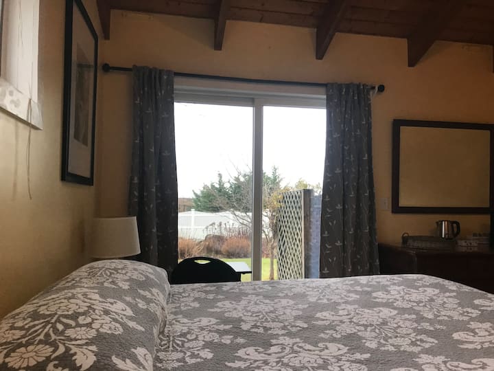 A Room With A Water View! - Wareham, MA
