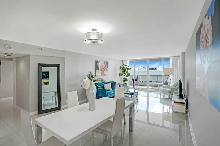 Sin City! Water & Miami Skyline Views! - Miami, FL