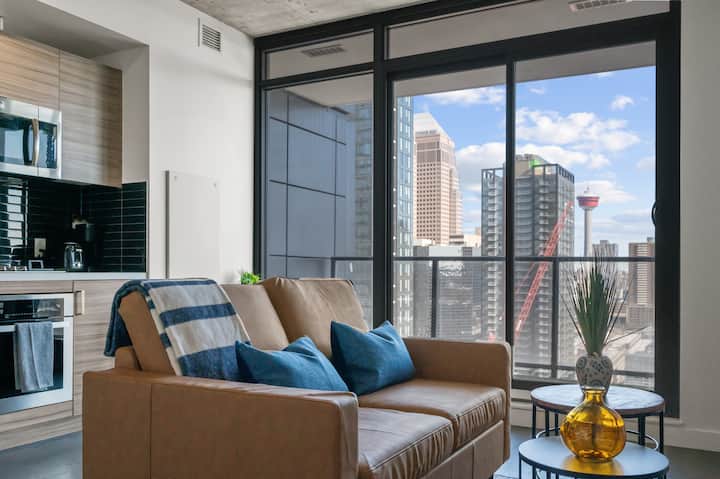 Cgy Tower Views | Mins To Saddledome | Gym - Calgary