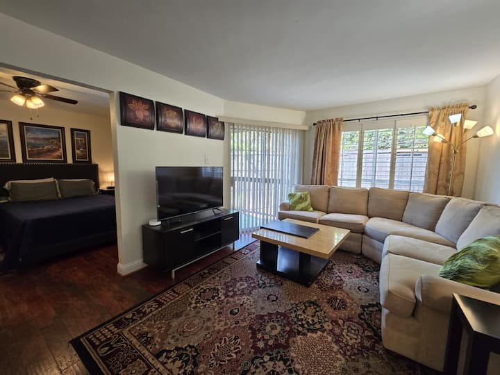 Cozy 1-br Condo W/ Pool & Patio In Gated Community - 플레이노