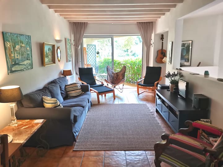 Charming Sunny House In Central Ceret With Mountain Views And Outside Space - Costa Brava