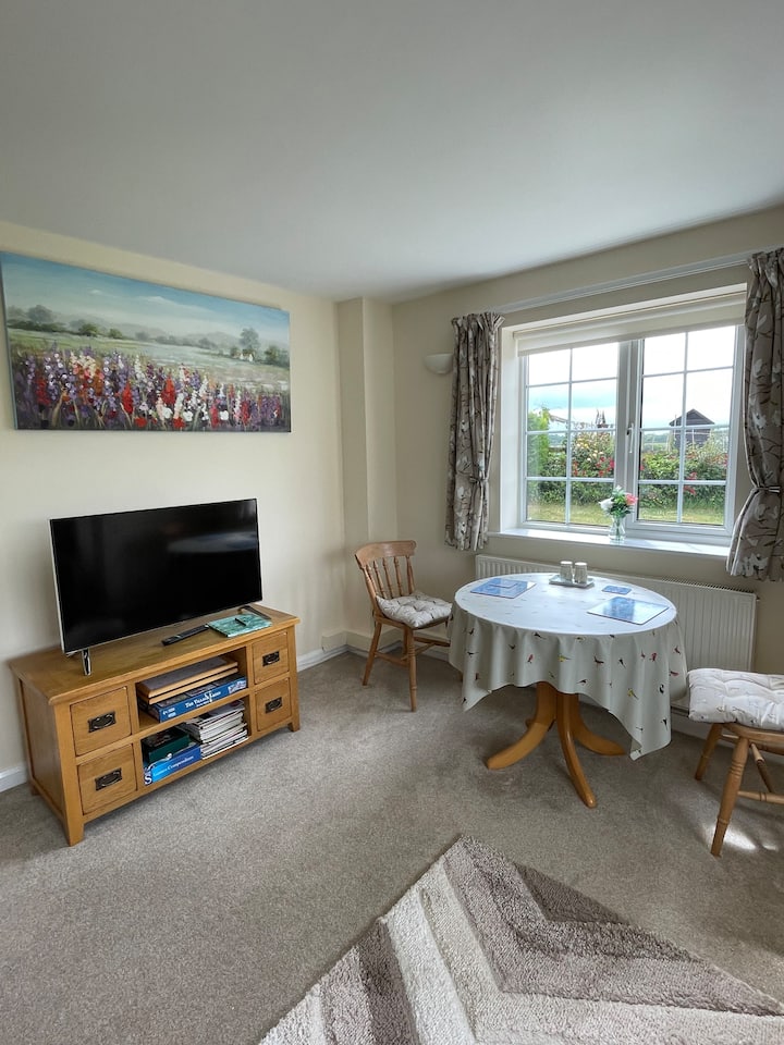 Ramblers Rest Private Cosy Semi Detached Cottage - モルバーン