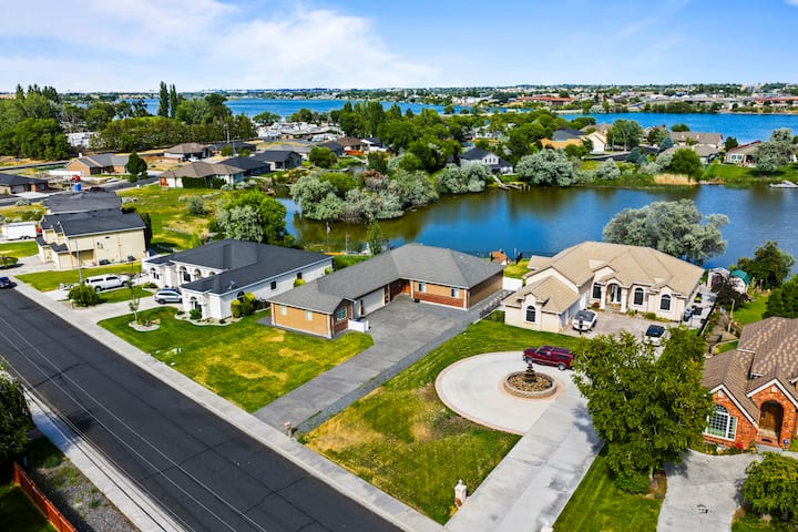 Casa Laguna * Private Dock+spacious Single Story - Potholes State Park, Othello